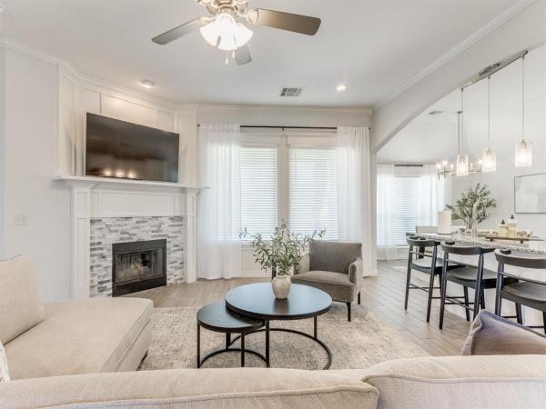 Spacious Modern Comfort Fabulous 15th! - Norman, OK