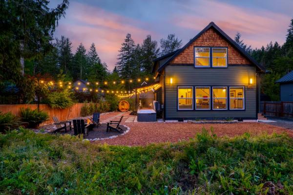 Rainier Spa Cabin 7 Minutes To Park - Washington