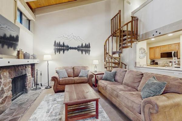Resort-style Relaxation At Lakeland Village Loft With Incredible Amenities - South Lake Tahoe, CA