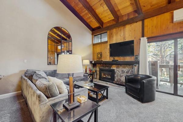 Cozie Home With A Stone Fireplace Near Ski Run Marina - New Mini Split Ac - South Lake Tahoe, CA