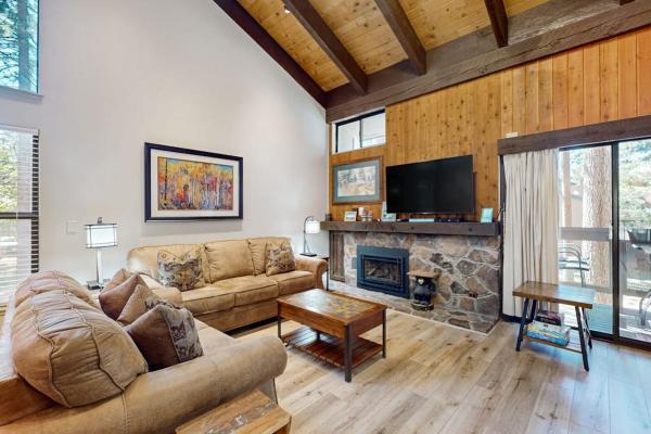Escape To The Lake For Luxury Amenities Near Ski Run Marina & Heavenly - South Lake Tahoe, CA