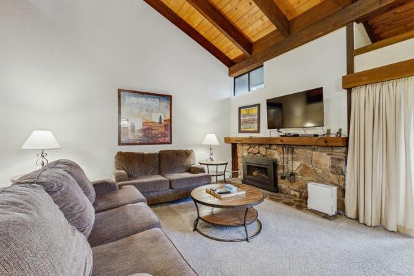 Experience Tahoe From A First-class Resort With Private Beach Access & Pools - South Lake Tahoe, CA