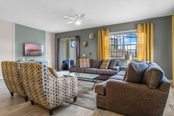 5 Bedrooms 4 Bathrooms Storey Lake 4921 Wa - USA
