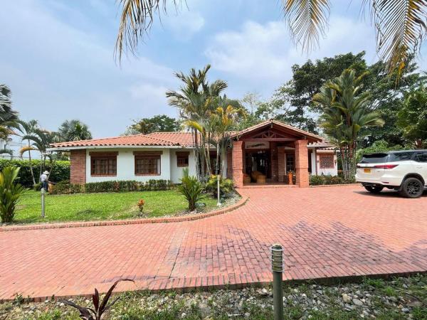 Casa En Condominio Campestre De Guamal Con Vista Al Rio Camelias - Guamal
