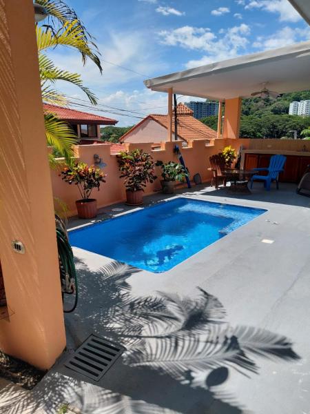 Casa Coral Punta Leona Piscina Privada A 500 M De Playa Mantas 1200m De Playa Blanca - Costa Rica