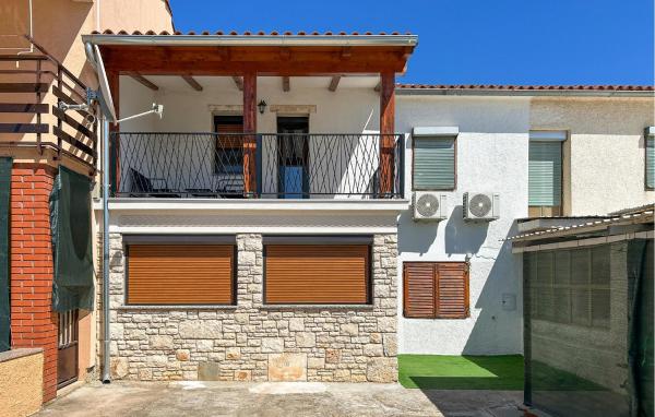 2 Bedroom Gorgeous Home In Sisan - Premantura