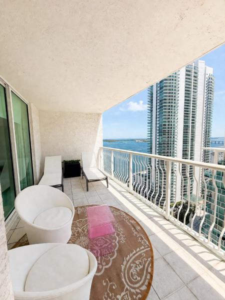 Breezy Bayfront In Heart Of Brickell- Free Parking - Miami, FL
