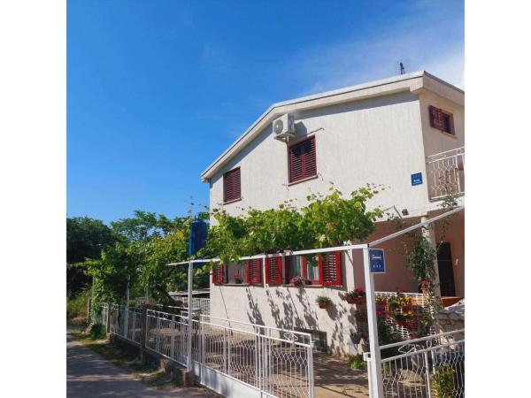 Charming Apartment Near Krka - Pirovac