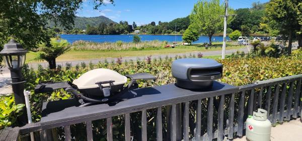 Perfect Lakeside Summer House - Rotorua