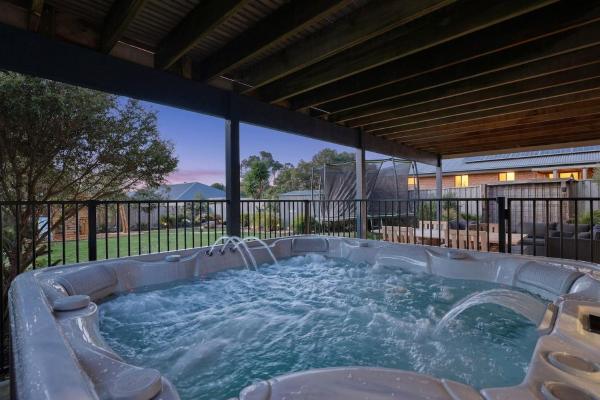 All Seasons Family Spa Retreat - Phillip Island