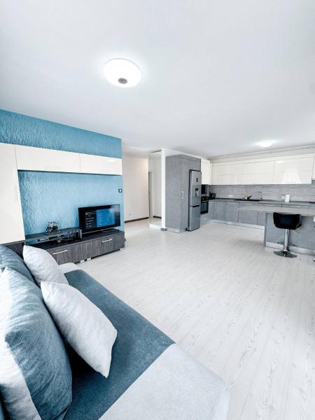 Grand View Retreat-kingsize Bed, Parking, Terrace - Apahida