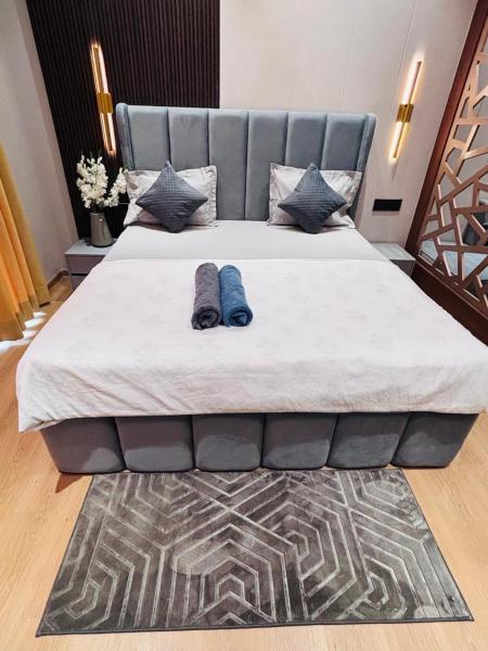 Galaxy Blue Sapphire Studio - Ghaziabad