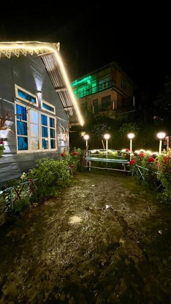 The Retro Rhythm Retreat By Equinox,pandim - Lava