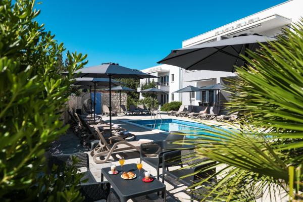 1oak Rentals 2 - Vir