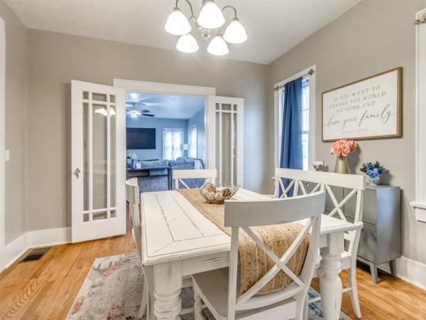 4br For Rent In Edmond Near Uco Plus Hot Tub - Edmond, OK