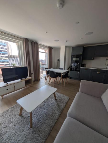 Modern 1 Bed Apartment-central Leeds, Near Arena - Colton - Leeds