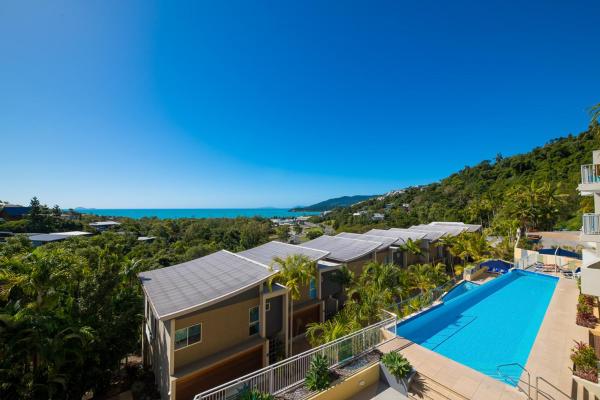 Azure Sea-renity - Airlie Beach