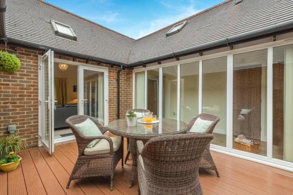 2 Bed In Buxted Oc-t44744 - Crowborough