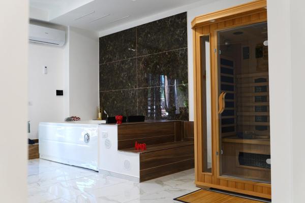 Castle View Rooms - Suites & Rooms - Free Parking - Mercato San Severino