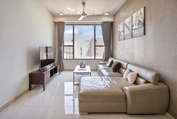 Rivergate Ho Chi Minh Central City Walk To District 1, Free Pool - Tan Son Nhat Airport (SGN)