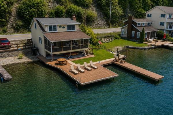 Canandaigua Lakefront 5 Mins To Naples Dock - Naples, NY