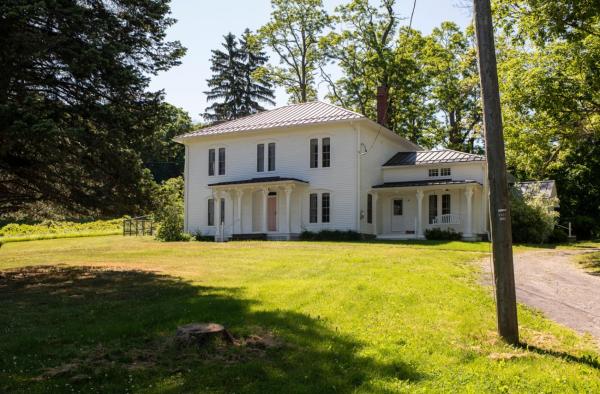 Grand 5br Estate Retreat W/ Pool & Tennis Court - Dutchess County, NY
