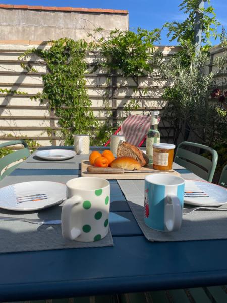Maison Avec Terrasse à Arles, Provence - Ibis Styles Arles Palais des Congrès