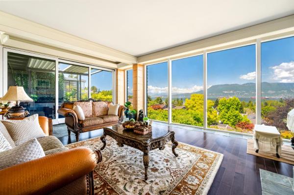 Ocean And Mountain View Home Near Downtown - 寶雲島