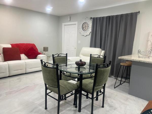 Cozy 2-bedroom Apartment In Pompano Beach - Boca Ratón, FL