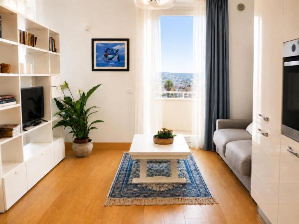 Elegant Apartment With Panoramic View - Cagliari