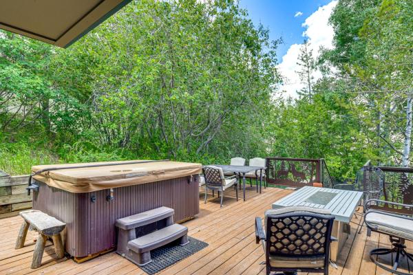 Avon Duplex W/ Hot Tub: Near Vail Hiking & Golf! - Beaver Creek, CO