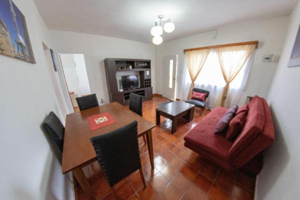 Casa Cerca Del Centro Luminosa Y Tranquila Con Patio - Comodoro Rivadavia