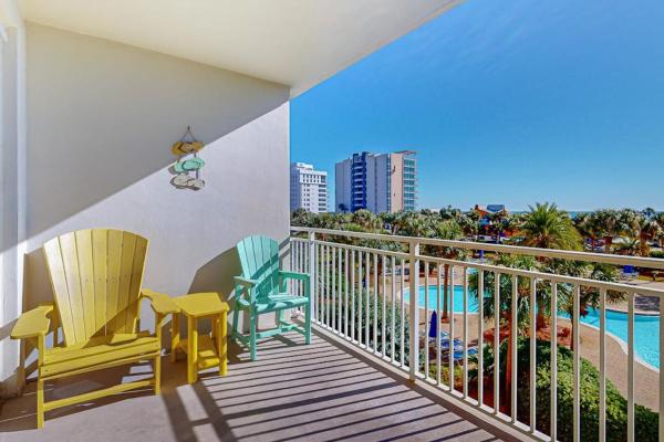 Elegant Condo W Sweeping Gulf Views Shared Pools Snack Bar & Grill Area - Destin, FL