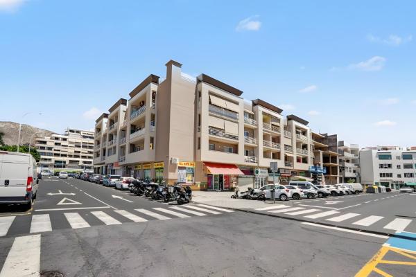 Los Cristianos Plaza Property - Vilaflor de Chasna