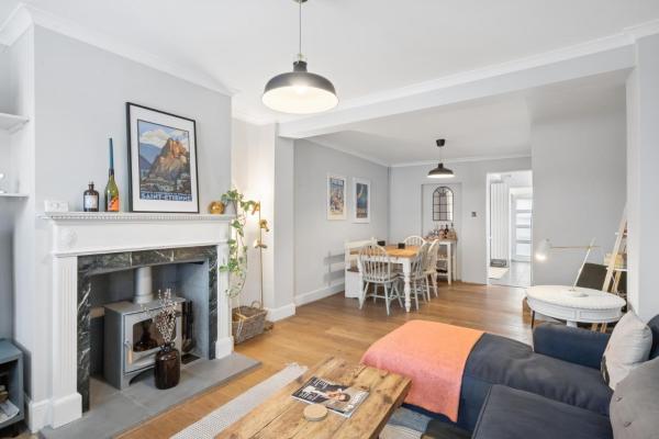 Charming Terrace Cottage With Beautiful Garden - Pass The Keys - Thame