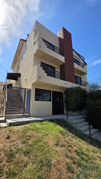 2 Bedroom Apt 5 Minutes From Rodeo Dr Walk To Restaurants And Markets - Beverly Hills, CA