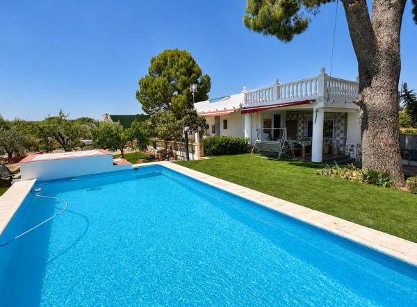 Chalet Con Piscina En Plena Naturaleza, Aire Puro - Cheste