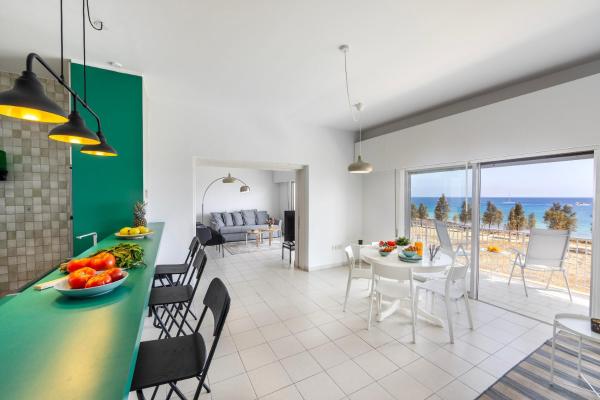 Protaras Beachfront H2o Suite - Famagusta