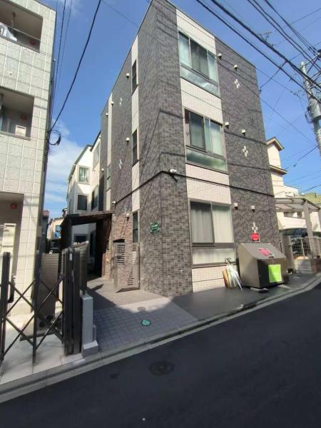 Ookubo! 大久保! 新宿步行距离! 精品新装公寓! 大久保车站步行7分钟! 干湿分离! 智能马桶! 高速无限制网路 201 - 三鷹市