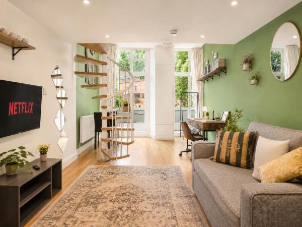 Hyde Park Loft With Mezzanine & Private Balcony - Kingston upon Thames