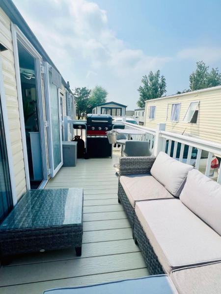 Driftwood Coastal Retreat Near Clacton Beach - Clacton-on-Sea