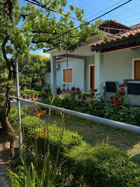 Taos Guest House Permet - Albania