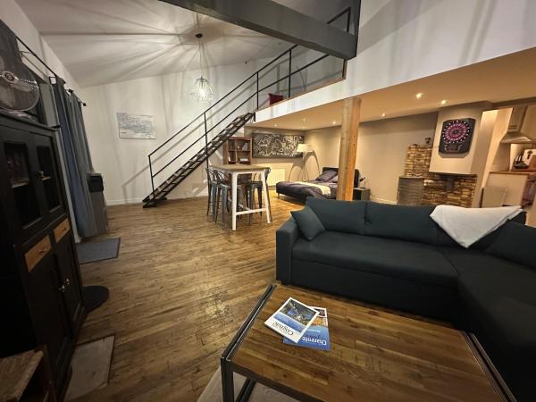 Maison Climatisée, Espace Vélos Ou Motos Sécurisé - Cognac