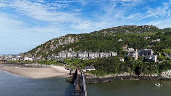 5 Porkington Terrace - Barmouth