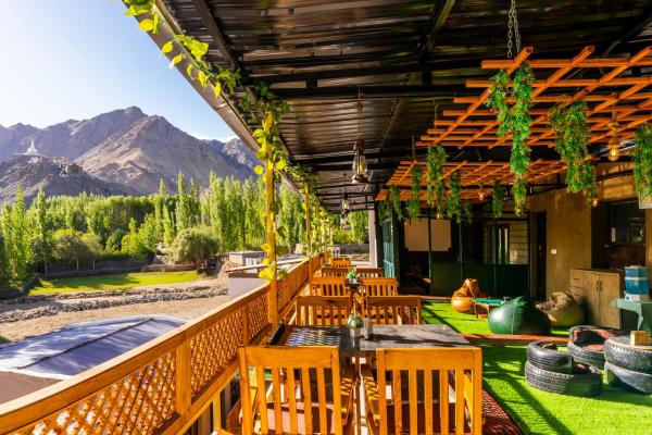 Rainbow Hostelier - Leh