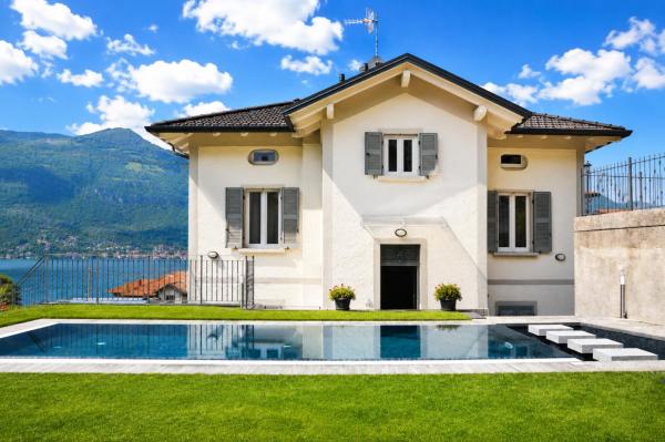 White Suite - Jacuzzi, Swimming Pool & Lake View - Bellagio