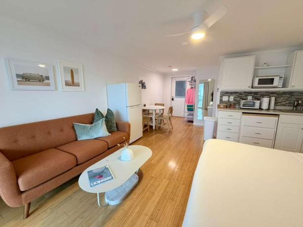 Surfside - Boutique Studio Condo With Pool - North Hampton, NH