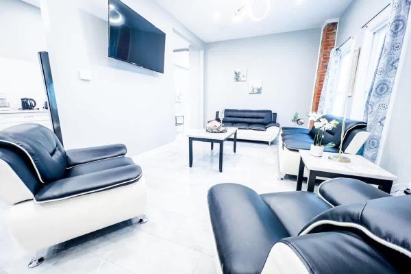 Perfect 6br Stay Near Falls & Attractions - Aquarium of Niagara, Niagara Falls