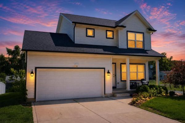 Cedar Lake 4br Home For 8 With Lake Views Home - Lowell, IN