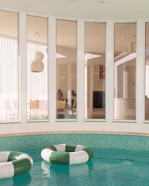 Pool Villa Bicheno - Architecture, Pool & Sauna - Bicheno
